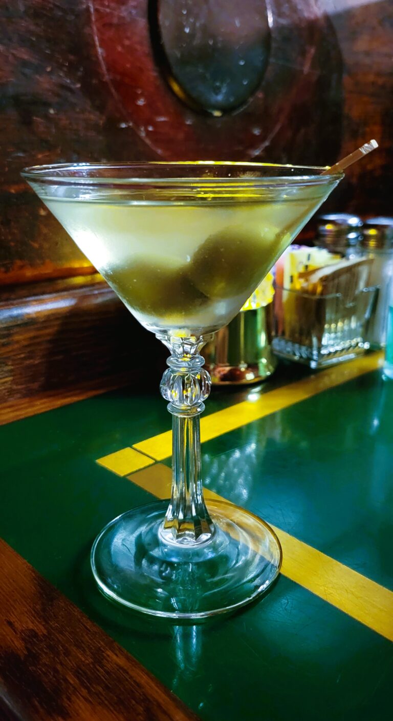 MARTIN'S TAVERN | American | 1264 Wisconsin Ave NW, Washington, DC 20007